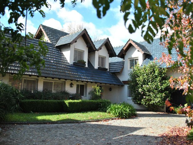 Luxury houses with terrace for sale in Pilar Centro, Buenos Aires ...