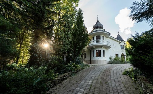 Luxury homes for sale in Slovakia | JamesEdition