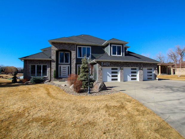 Luxury waterfront homes for sale in Mandan, North Dakota | JamesEdition