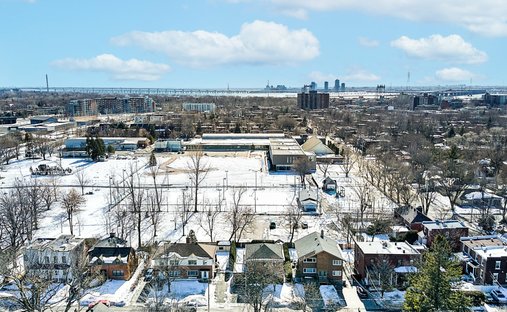 Luxury homes for sale in Saint-Lambert, Quebec, Canada | JamesEdition