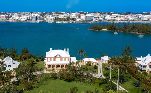 Luxury waterfront homes for sale in Bermuda | JamesEdition