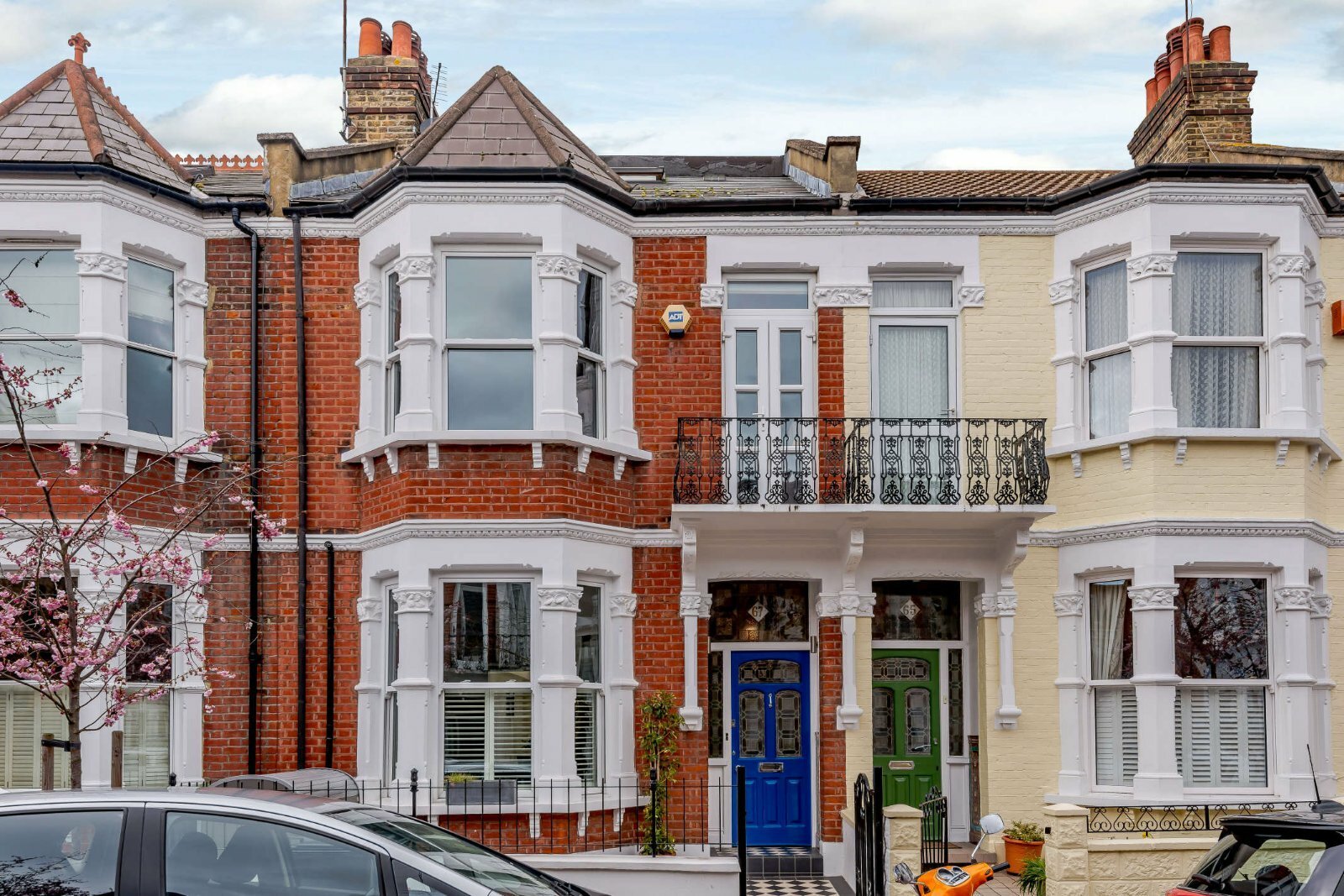 A Well Presented Family House On An In London, England, United Kingdom ...