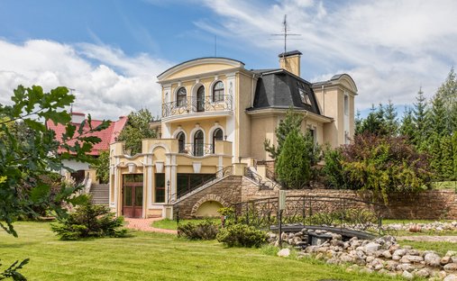 Luxury homes for sale in Moscow, Moscow, Russia | JamesEdition