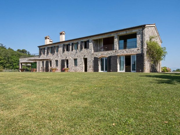 Luxury farm ranches for sale in Veneto, Italy | JamesEdition