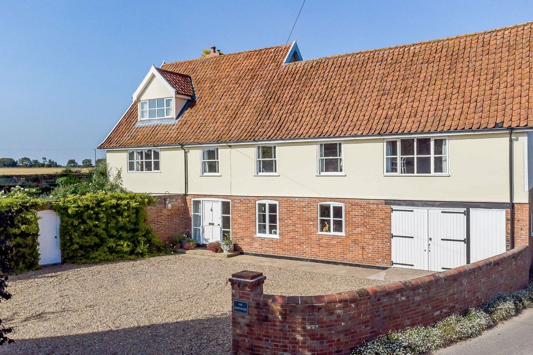 Beautiful Former Coach House With Attractive In Scole, England, United ...