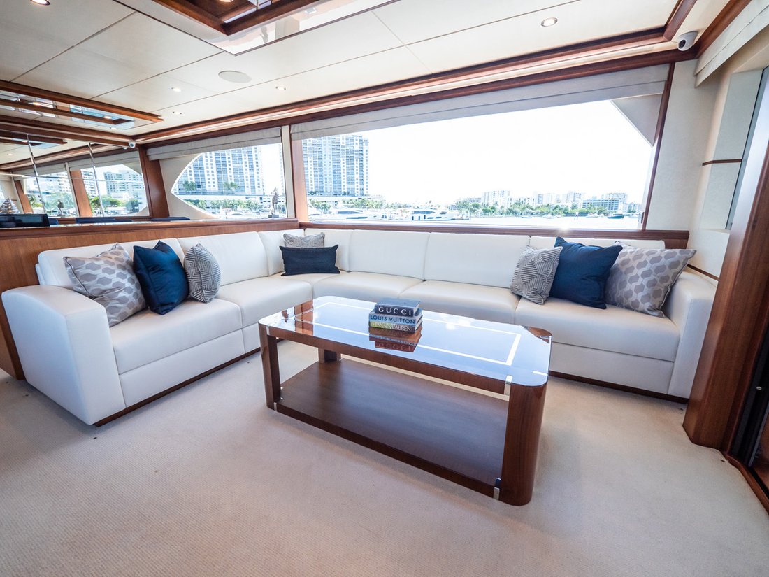 Phoenix 85' (26m) Ocean Alexander 2017 In Palm Beach, Florida, United ...
