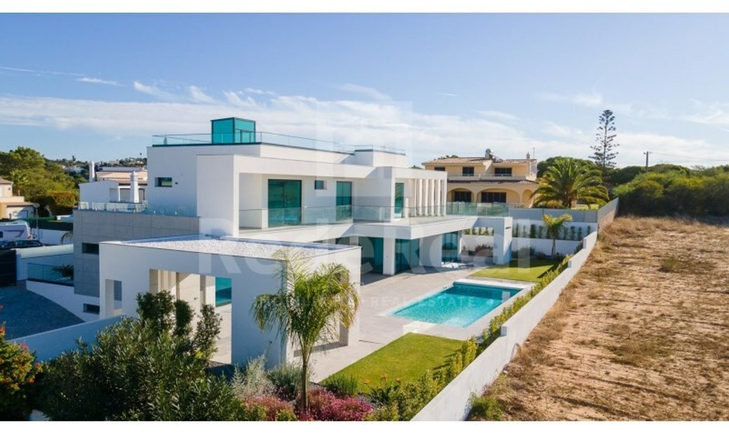 House Of Contemporary Architecture Near The In Albufeira, Algarve ...
