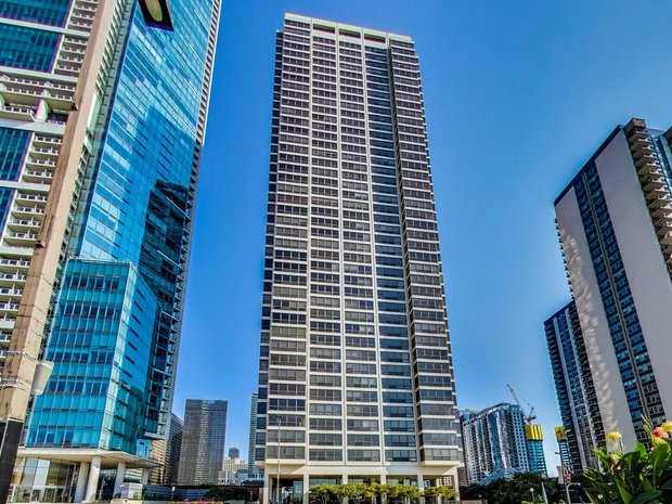 Luxury homes for sale in Chicago, Illinois | JamesEdition