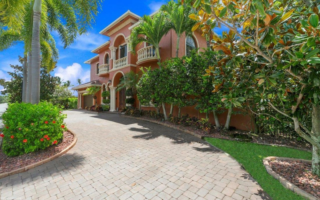Custom Luxury Waterfront Home In Hobe Sound Florida United States For