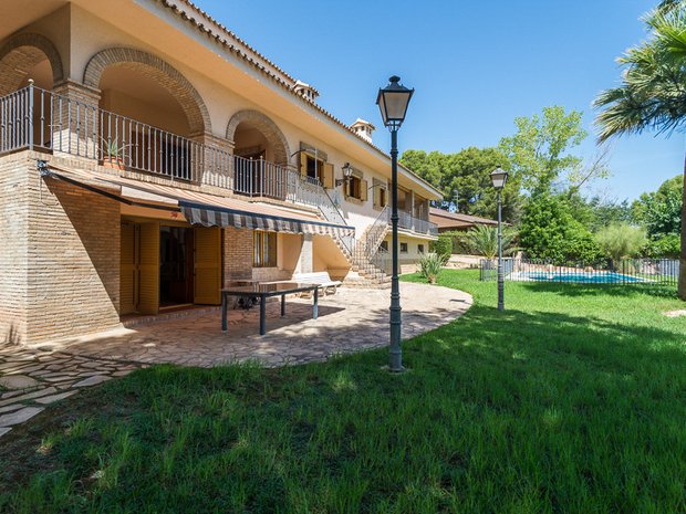 Luxury homes for sale in Valencia, Valencian Community, Spain ...
