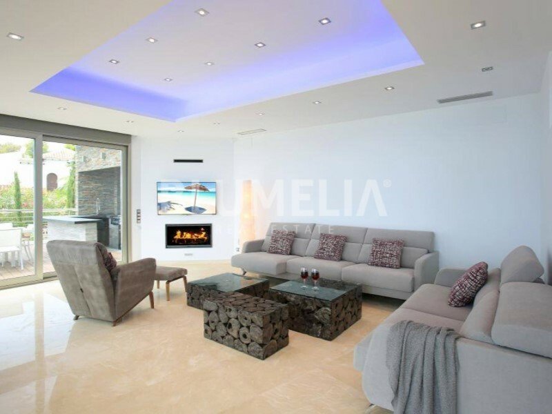 Luxury Beachfront Villa For Sale In Altea, In Altea, Valencian ...