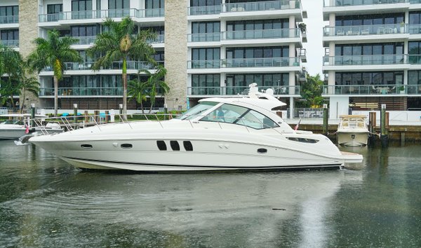 Yachts - 17 Sea Ray for sale on JamesEdition