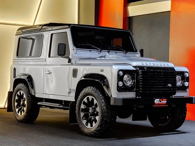 Land Rover Defender 90 for sale | JamesEdition