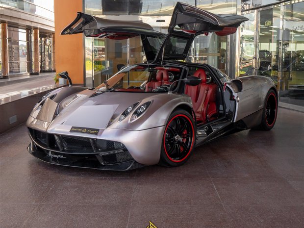 Silver Pagani for sale | JamesEdition