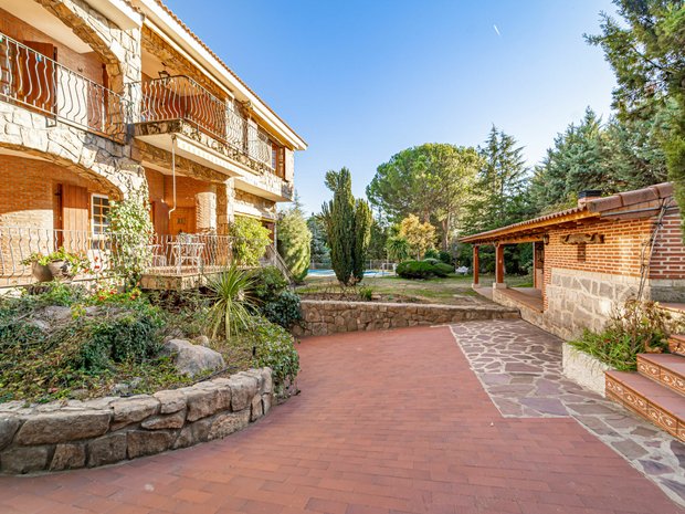 Luxury homes for sale in Community of Madrid, Spain | JamesEdition