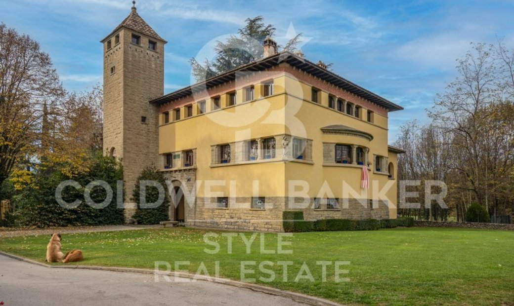 13 Bedrooms Single Family Detached In Torelló, Catalonia, Spain For ...