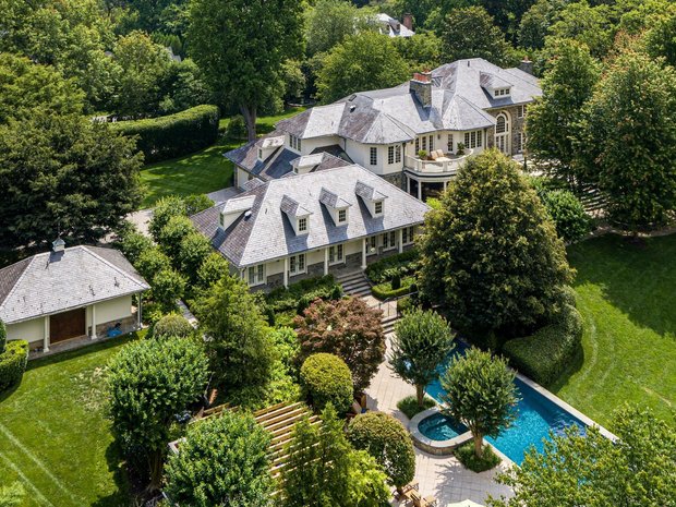 Luxury homes for sale in McLean, Virginia | JamesEdition