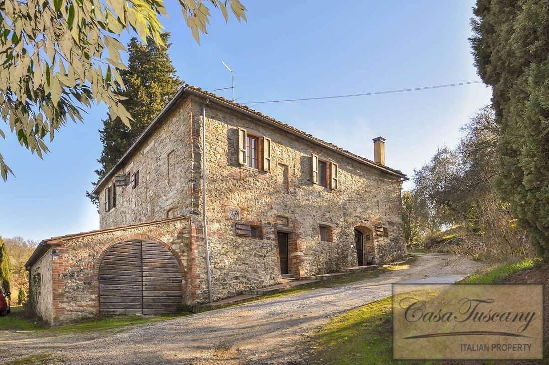 Sinalunga Farmhouse In Sinalunga, Tuscany, Italy For Sale (11889380)