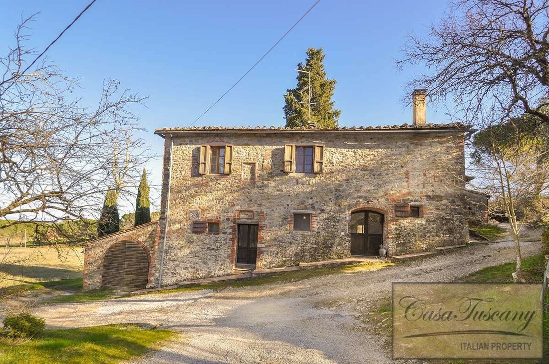 Sinalunga Farmhouse In Sinalunga, Tuscany, Italy For Sale (11889380)