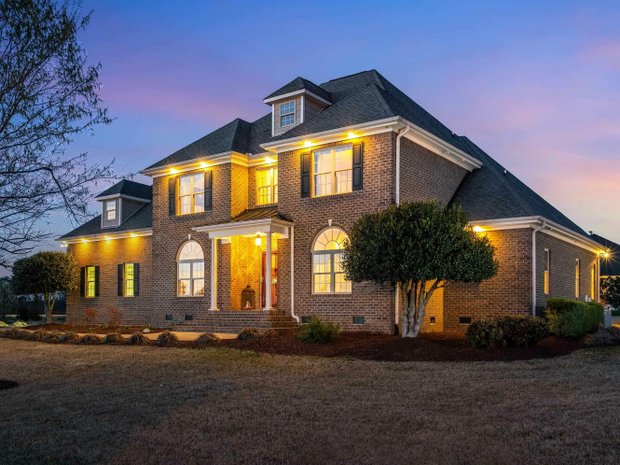 Luxury homes for sale in Princeton, North Carolina | JamesEdition