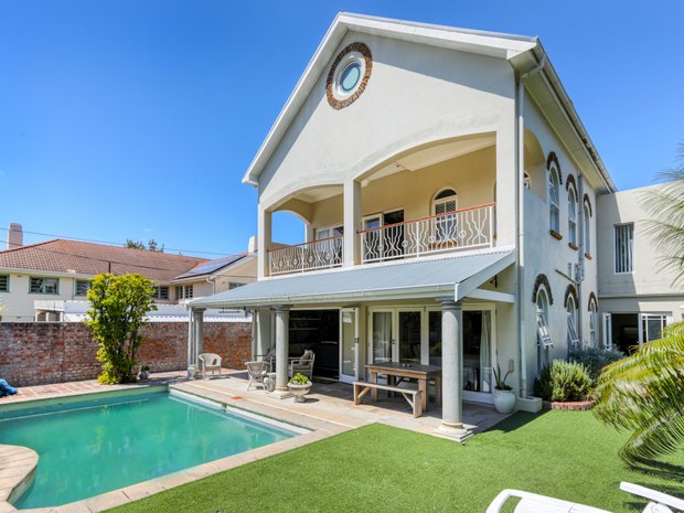 Luxury homes for sale in Bishopscourt, Cape Town, Western Cape, South ...