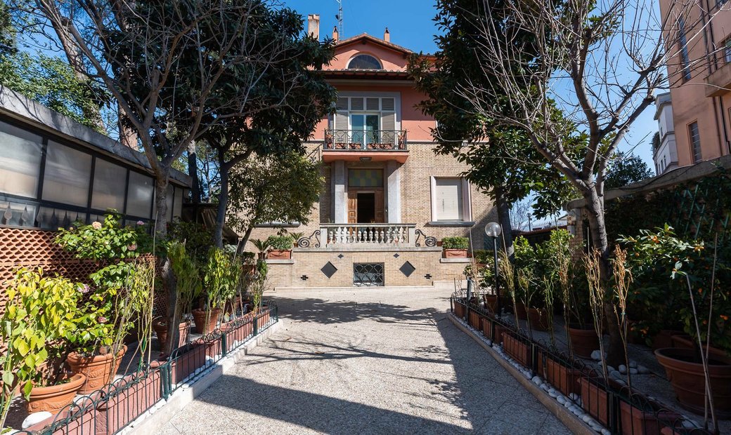 Stunning Villa In The Heart Of The Parioli Neighborhood In Rome, Lazio ...