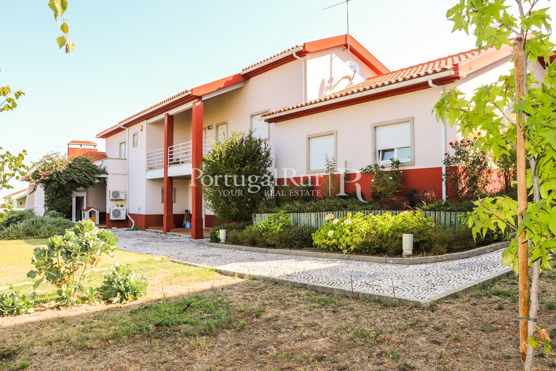 House 5 Bedrooms Triplex In Castelo Branco, Castelo Branco District ...