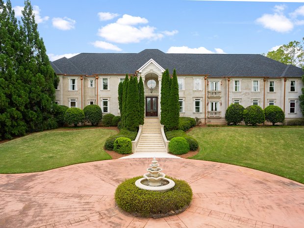 Luxury homes with tennis court for sale in Fairburn, Georgia | JamesEdition