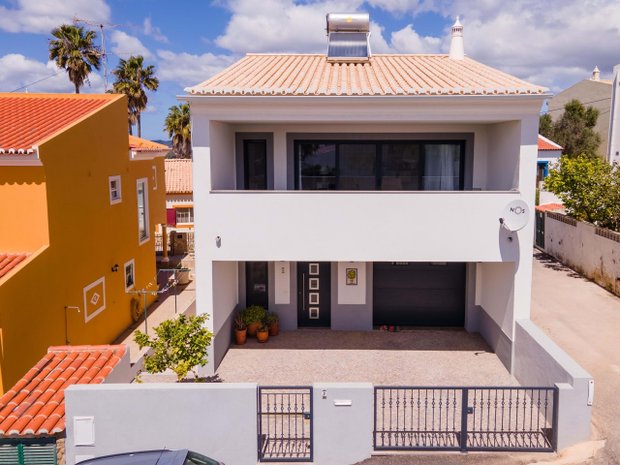 Luxury homes with terrace for sale in Espiche, Luz, Algarve, Portugal ...