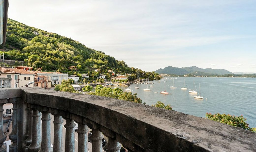 Elegant Penthouse In Lesa In A Historic Building. In Lesa, Piedmont ...