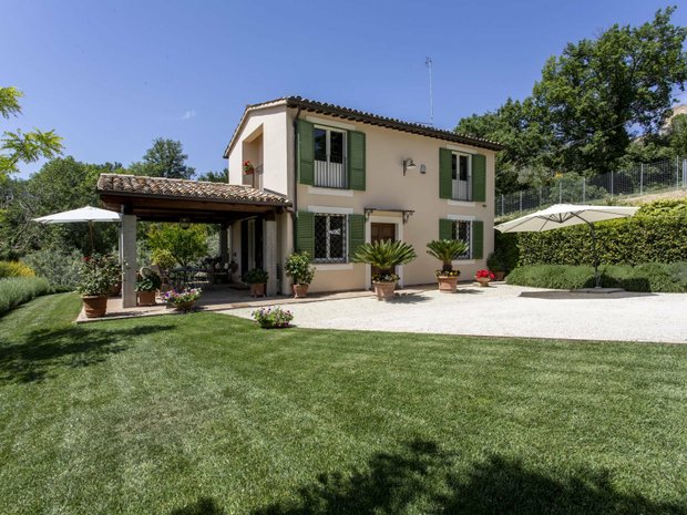 Luxury homes for sale in Montefalco, Umbria, Italy | JamesEdition