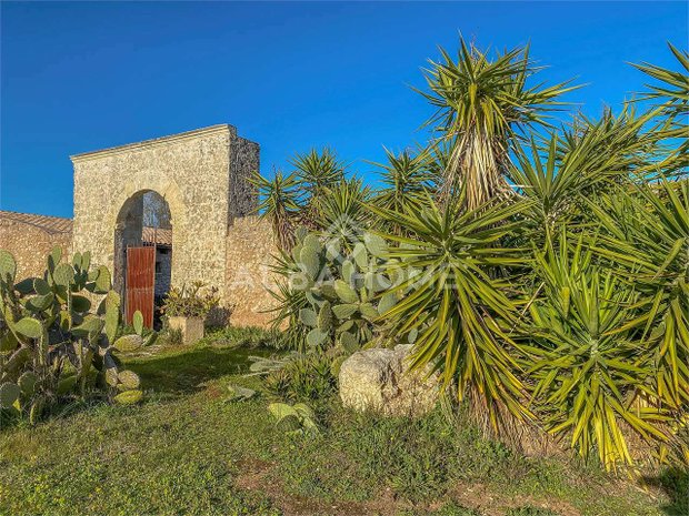 Luxe villas à vendre en Surbo, Pouilles, Italie | JamesEdition