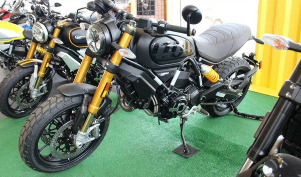 88 luxury and exclusive motorcycles for sale by dealers worldwide on ...