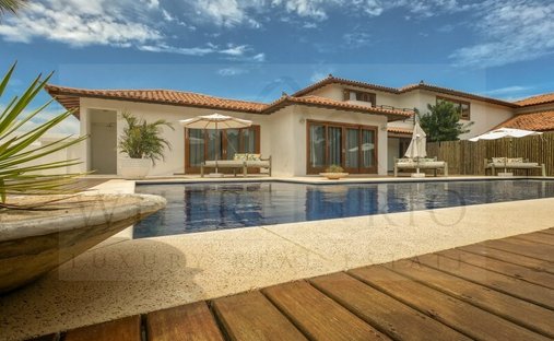 Luxury water view homes for sale in Ferradura Beach, State of Rio de ...