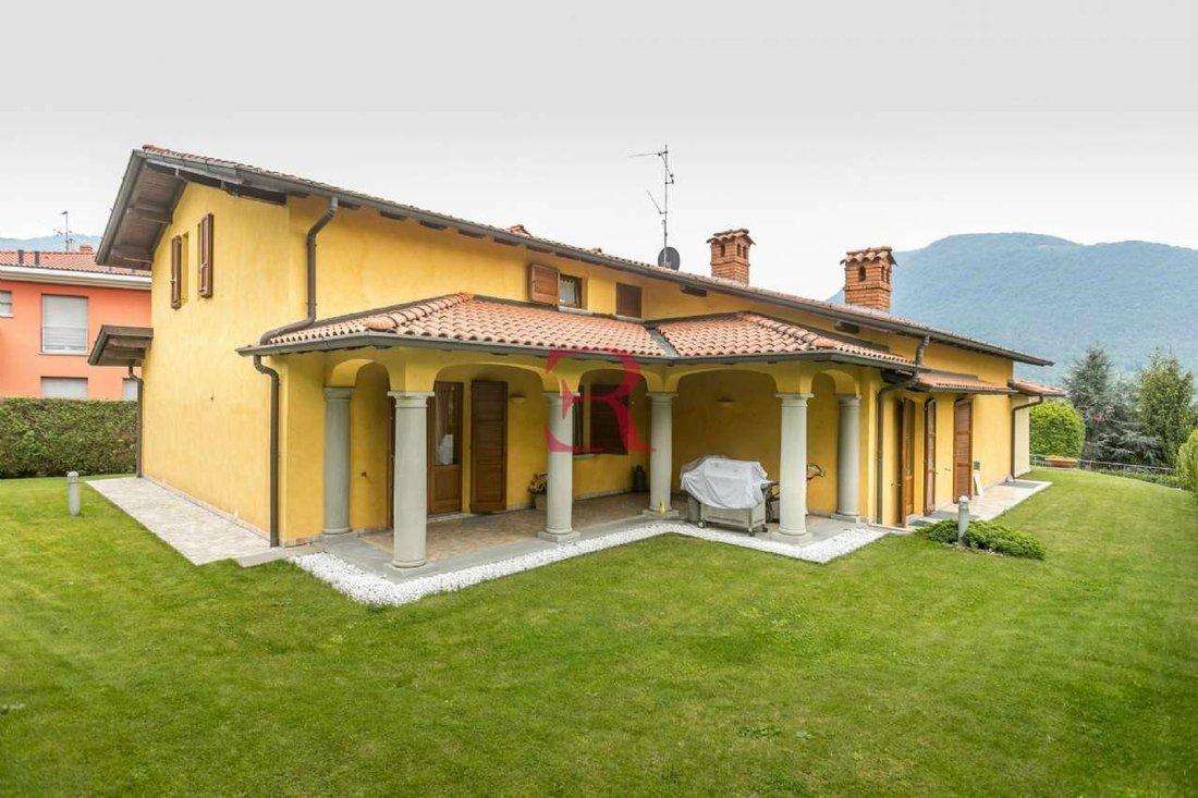 Albino House In Albino, Lombardy, Italy For Sale (12053222)