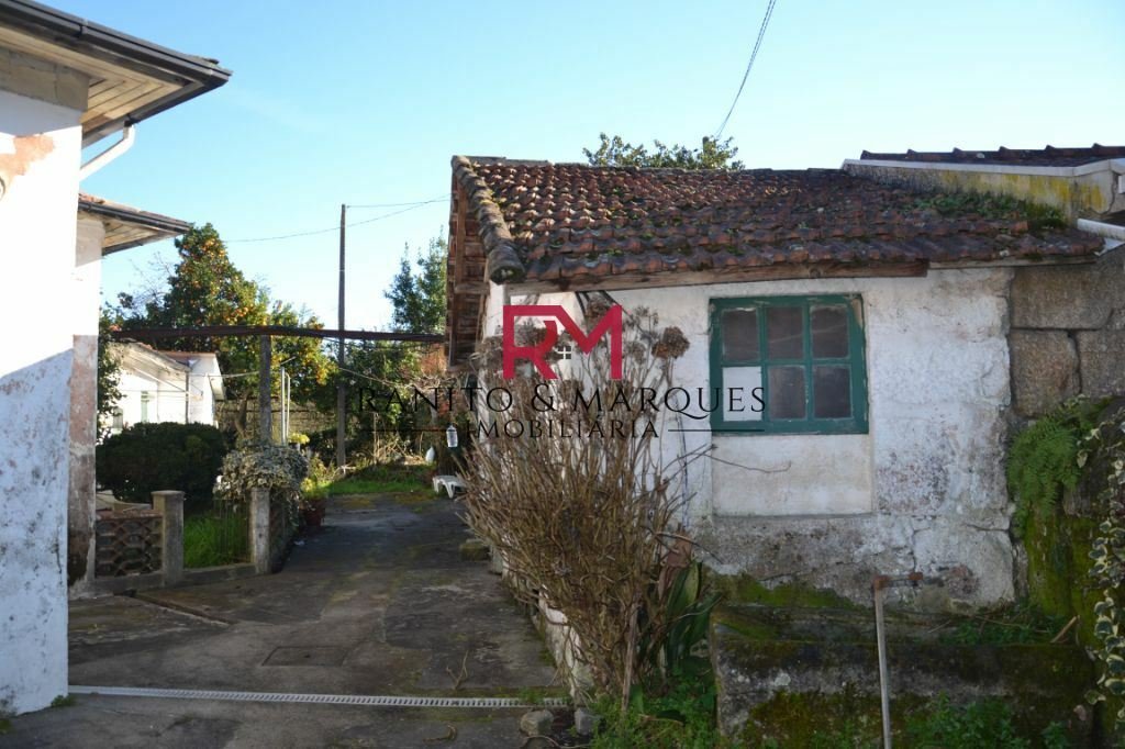 Paredes Town House In Paredes, Porto District, Portugal For Sale (12078409)