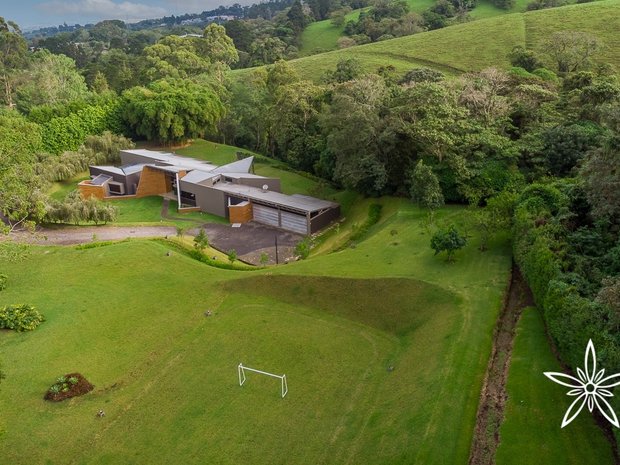 Luxury modern estates for rent in El Tejar de El Guarco, Cartago ...