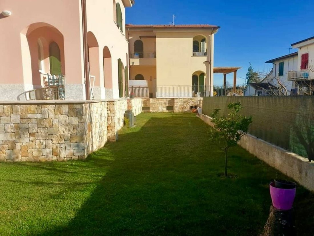 Ref.1940 In Bocca Di Magra, Liguria, Italy For Sale (12081579)