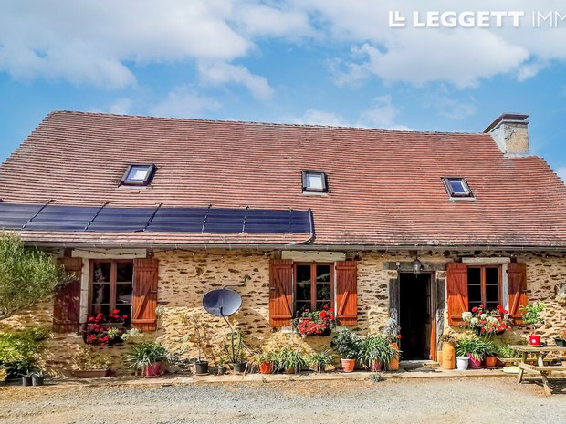 Luxury homes with terrace for sale in Payzac, Nouvelle-Aquitaine ...