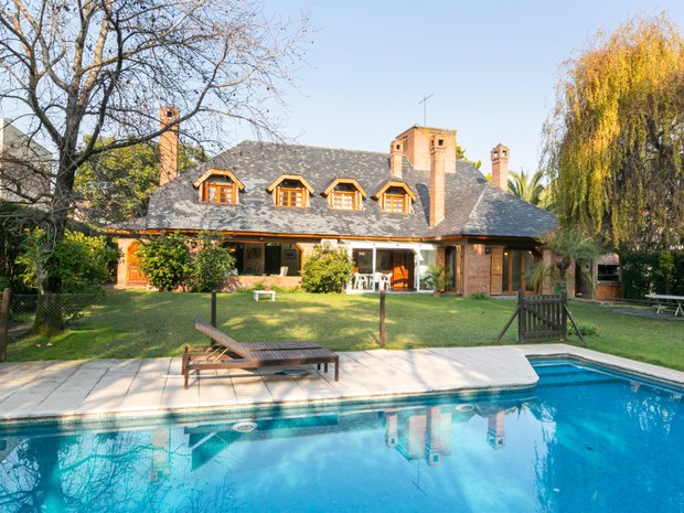 Luxury houses with terrace for sale in Boulogne, Buenos Aires Province ...