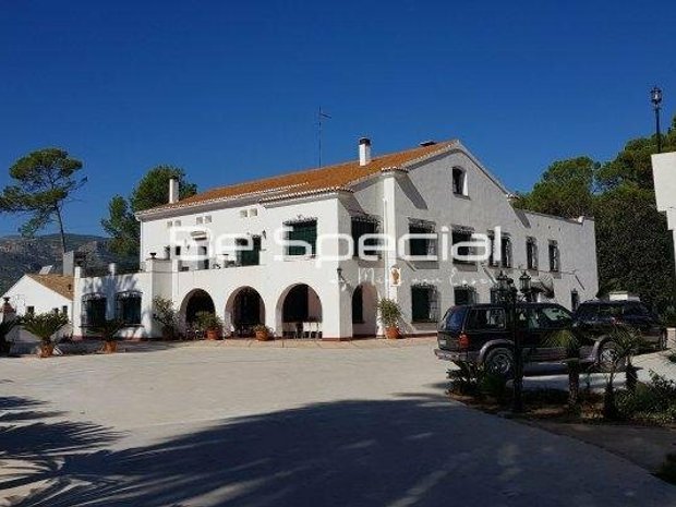 Luxury homes for sale in Ador, Valencian Community, Spain | JamesEdition