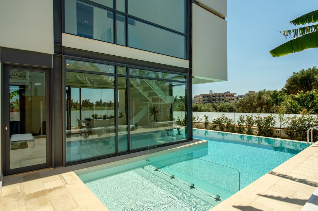 Modern Villa With Infinity Pool In Daratsos, Greece For Sale (12197602)