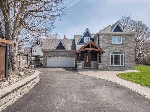 Luxury waterfront homes for sale in Barrie, Ontario, Canada | JamesEdition