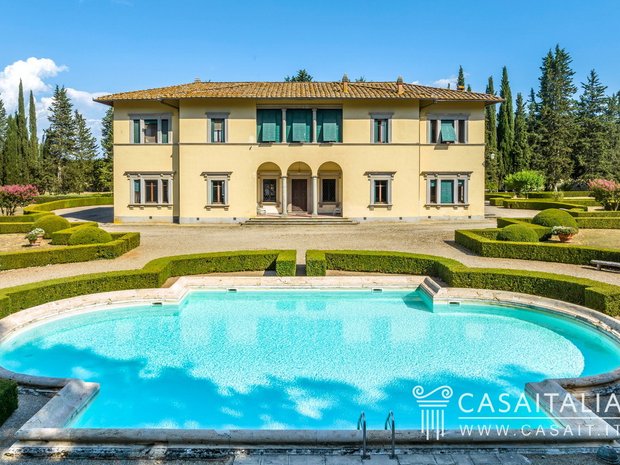Luxury homes for sale in Castellina Scalo, Tuscany, Italy | JamesEdition