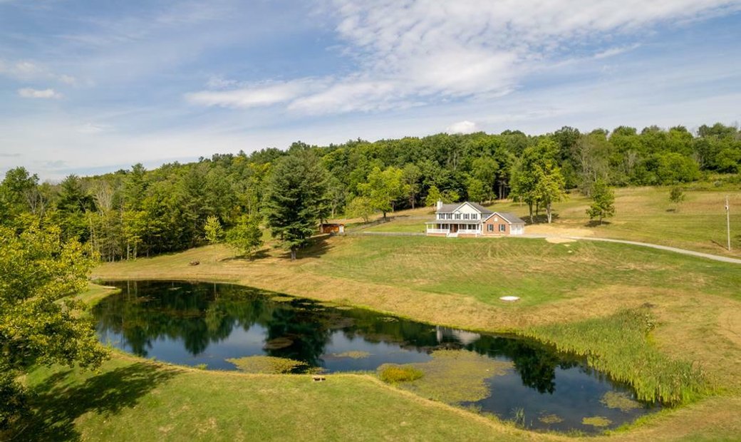 4 Bedrooms Single Family Detached In Athens, Pennsylvania, United ...