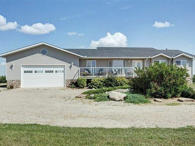 Luxury homes for sale in Langdon, Alberta, Canada | JamesEdition