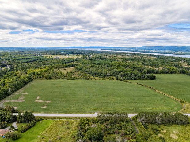 Luxury land for sale in Gloucester, Ottawa, Ontario, Canada | JamesEdition
