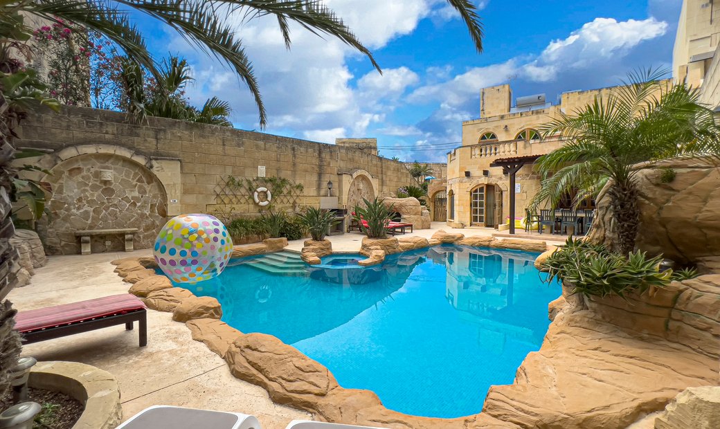 Grb1092 Character Old Four Bedroom Farmhouse With Large Pool In Gharb ...