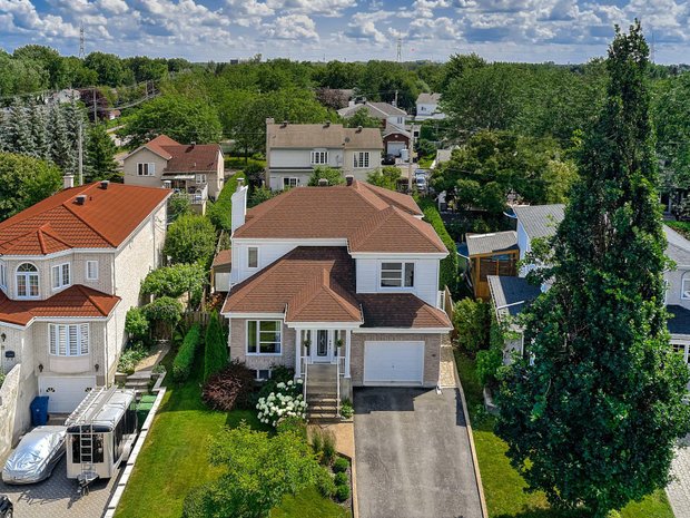 Luxury mountain view homes for sale in Candiac, Quebec, Canada ...