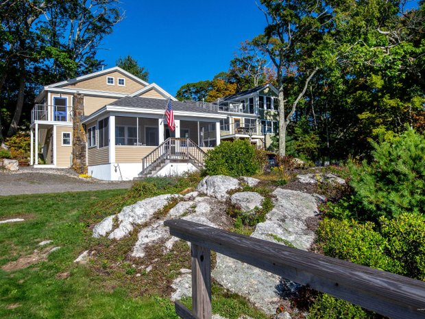 Casas de lujo para comprar en Long Point Island, Maine | JamesEdition